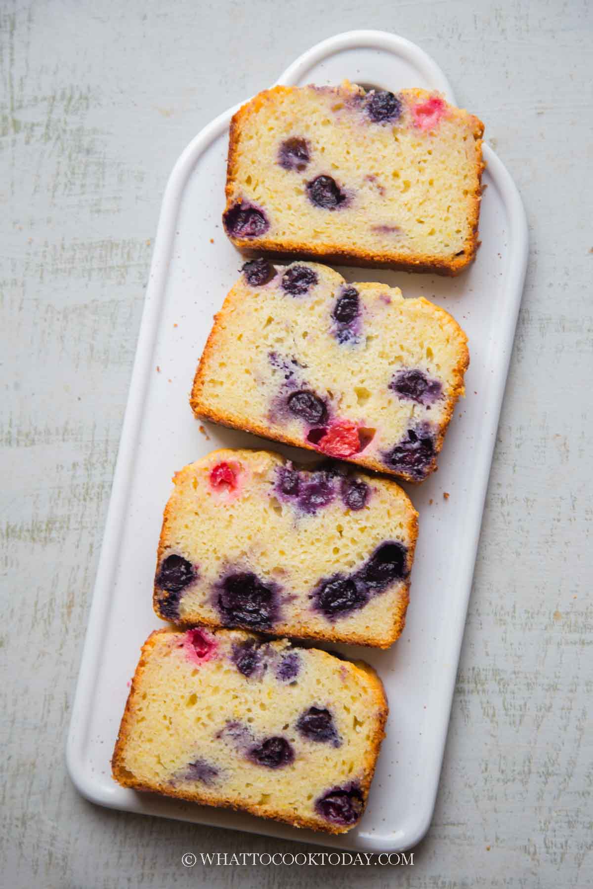 Blueberry Lemon Greek Yogurt Loaf Cake
