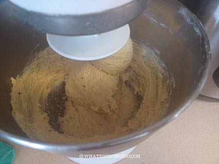 Italian Easter Cheese Bread (Crescia al Formaggio)