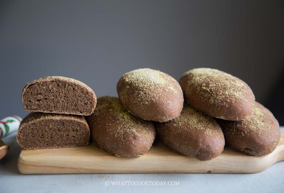 No-Knead Honey Wheat Bushman Bread (Outback Steakhouse)