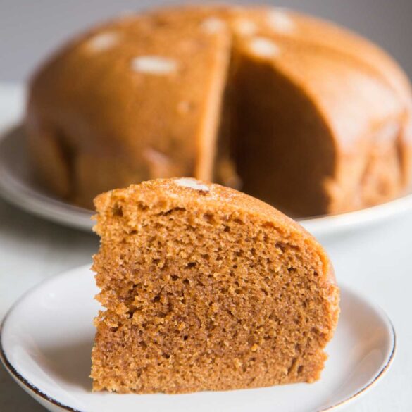 Ma Lai Gao / Chinese Steamed Sponge Cake (using yeast)