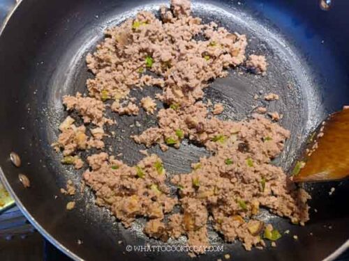 Braised Tofu with Ground Meat (Mun Tahu)