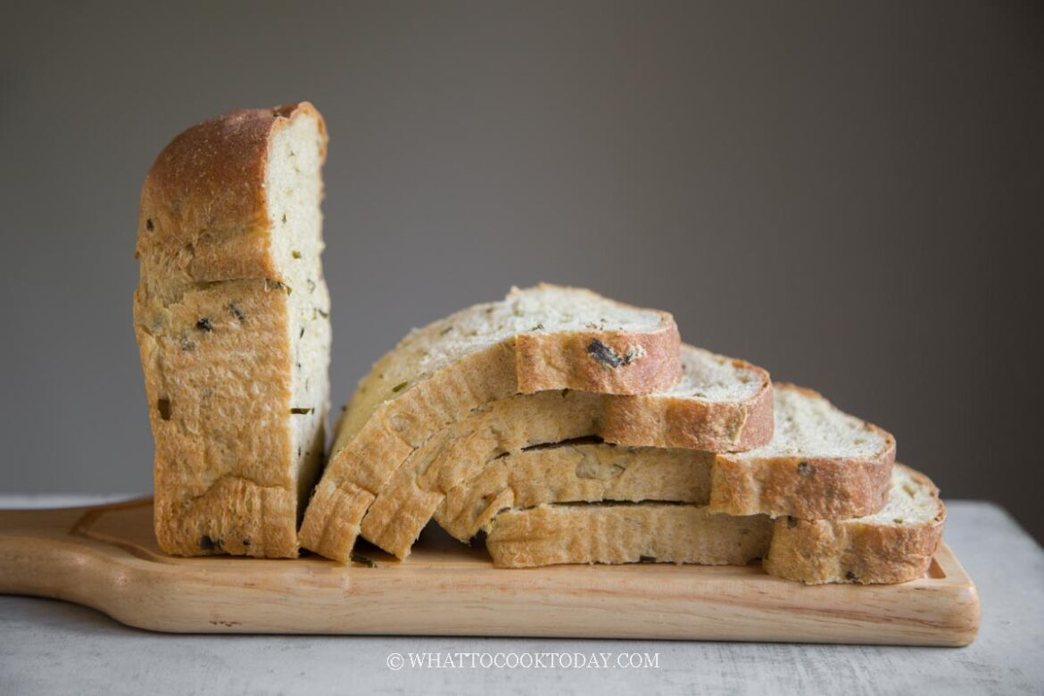 Sour Cream Mashed Potato Chives Bread Loaf
