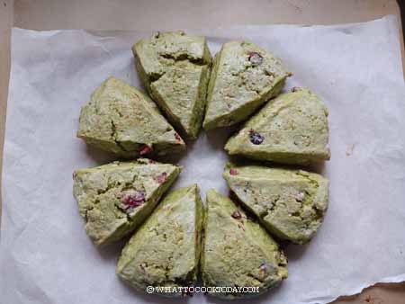 Easy Matcha Cream Scones