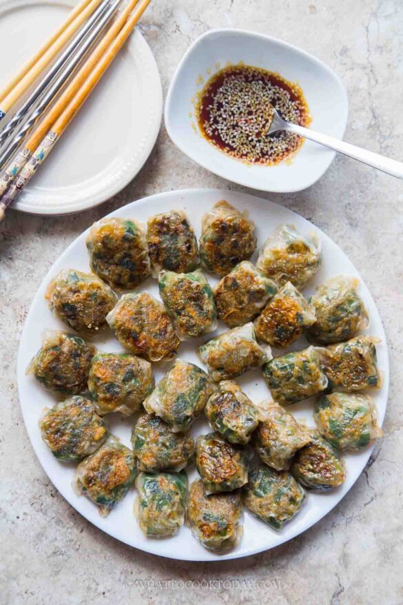 Rice Paper Chives Pockets (韭菜盒子)