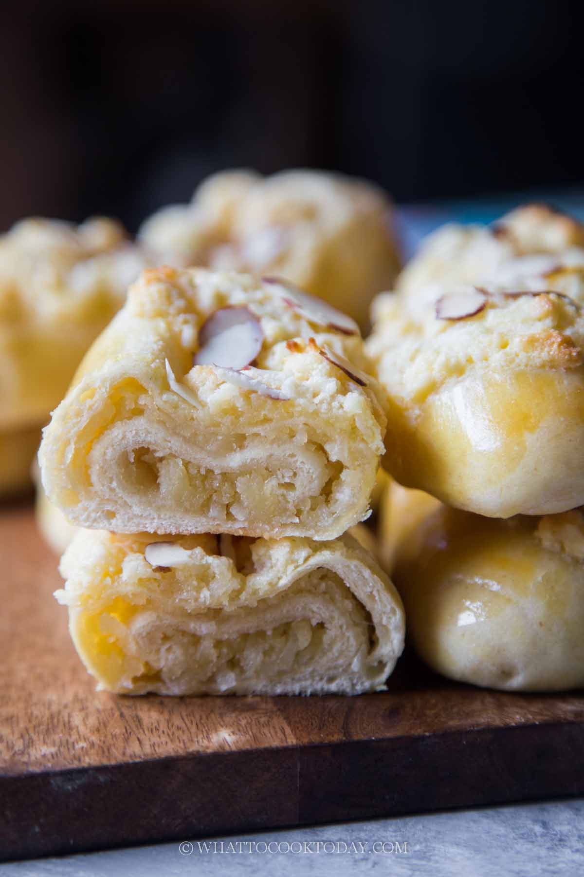 Almond Cream Coconut Buns