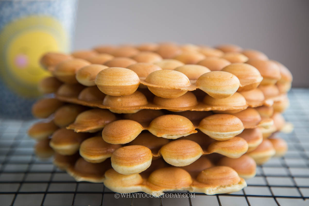 Hong Kong Egg Waffles (Gai Daan Jai)