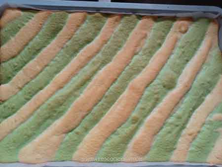 Pandan White Chocolate Mousse Cake