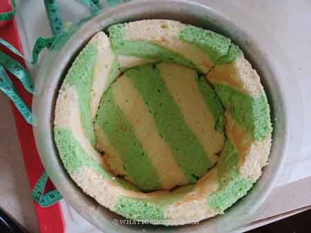 Pandan White Chocolate Mousse Cake