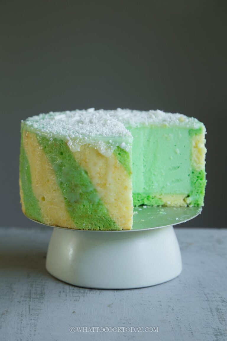Pandan White Chocolate Mousse Cake