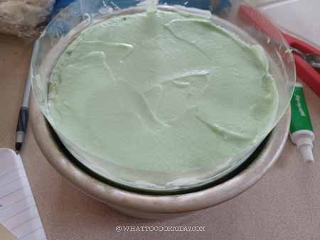 Pandan White Chocolate Mousse Cake