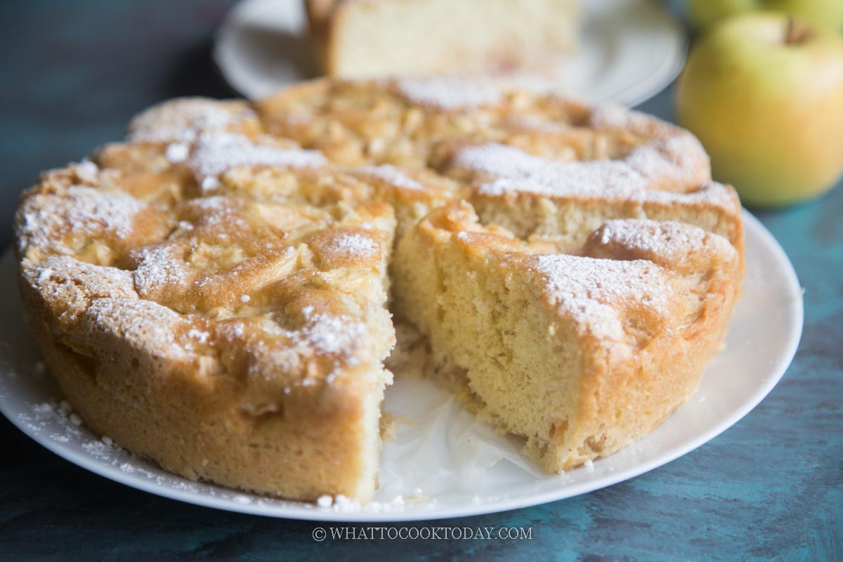 Easy Apple Sponge Cake (Sharlotka) - What To Cook Today
