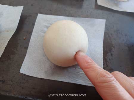 Soft Fluffy Steamed Bao Buns Recipe (Baozi/Mantou)