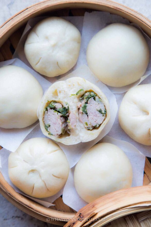 Pork and Leek Baozi/Steamed Buns