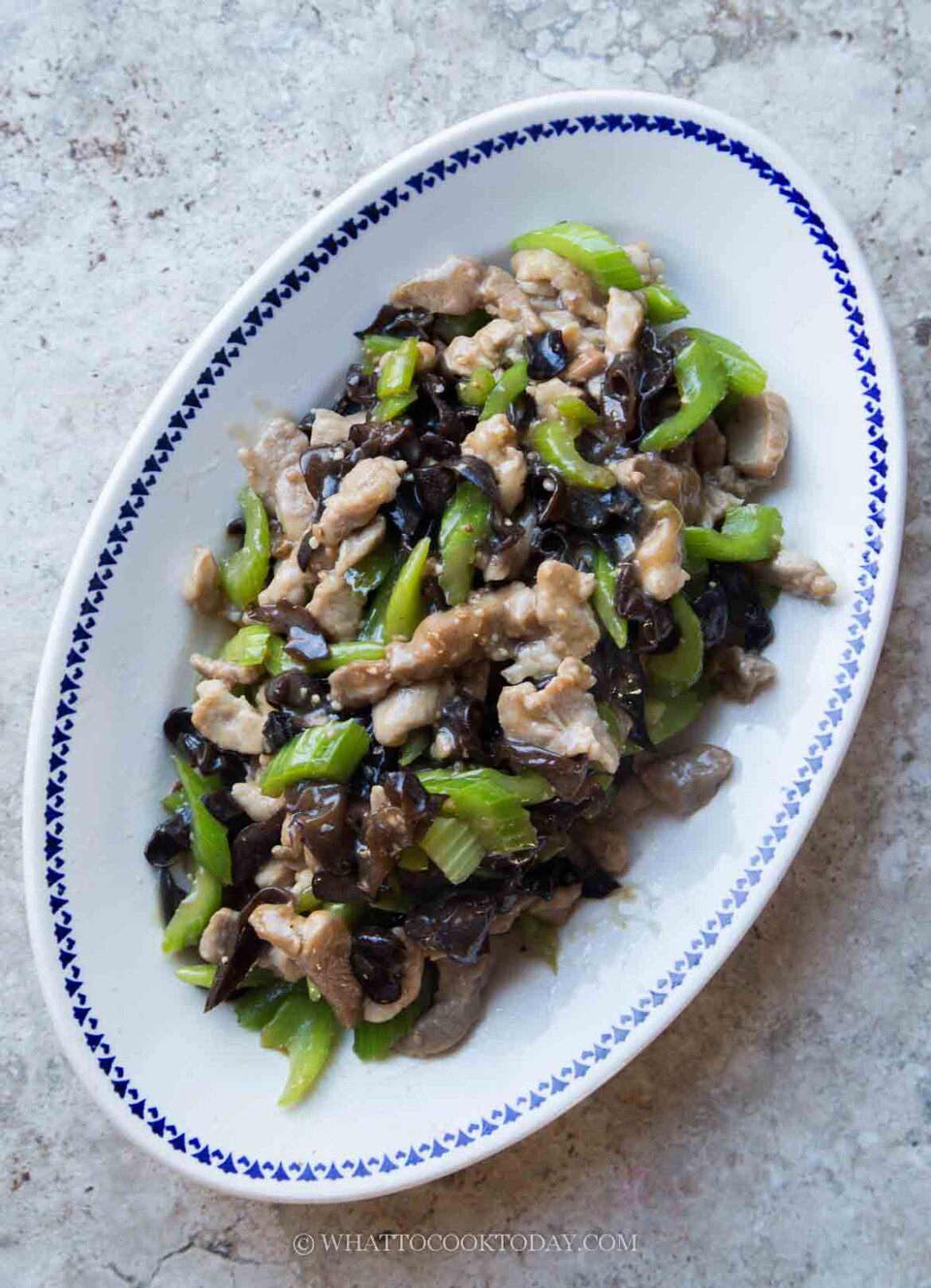 Stir-fried Pork with Wood Ear Mushrooms and Celery