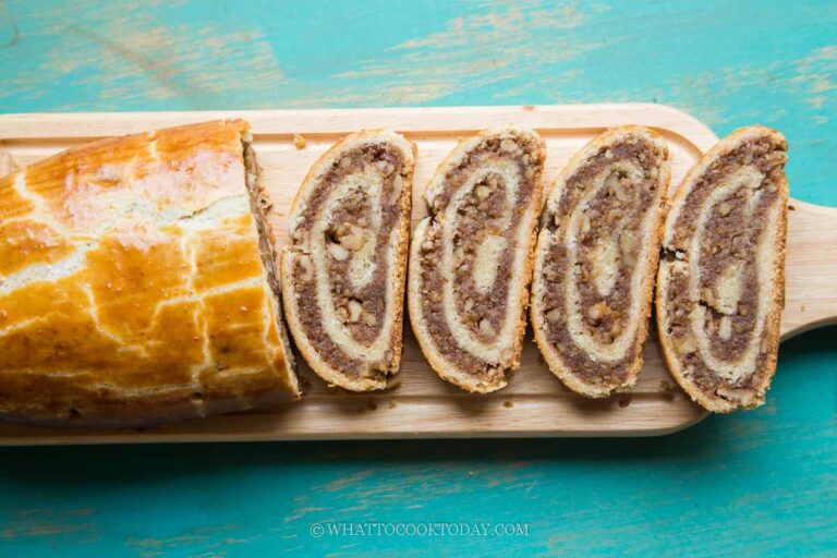 Dios Beigli/Bejgli (Hungarian Walnut Pastry Rolls) - What To Cook Today